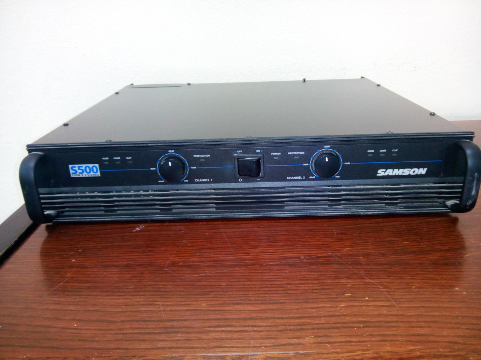 Επαγγελματικος ενισχυτης samson s 500 2χ250 watt | AVsite