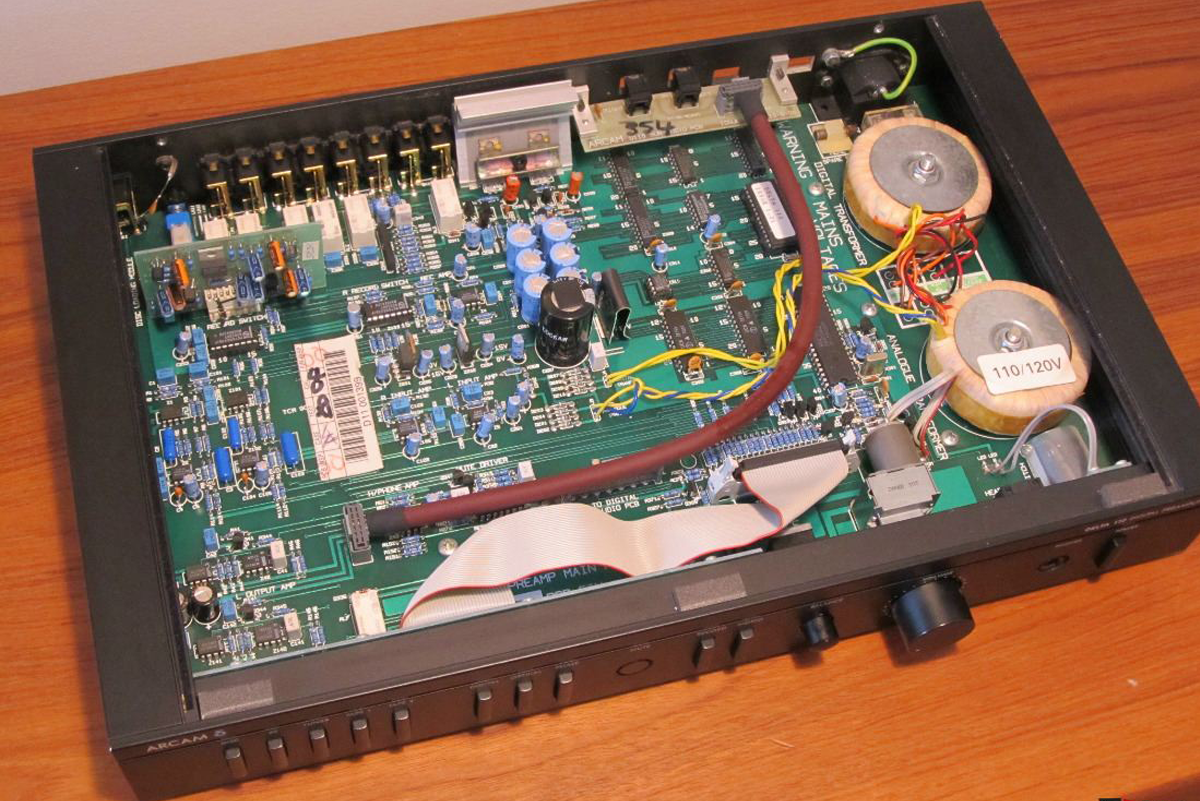 Προενισχυτής ARCAM Delta 110 με MM/MC Phono | AVsite