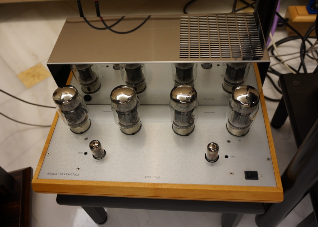 Music Reference RM-200 mk1 | AVsite
