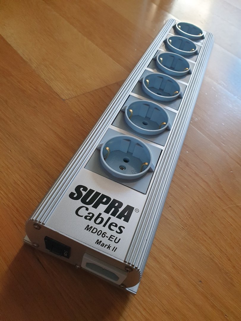 Πολύμπριζο SUPRA 6 θέσεων | AVsite